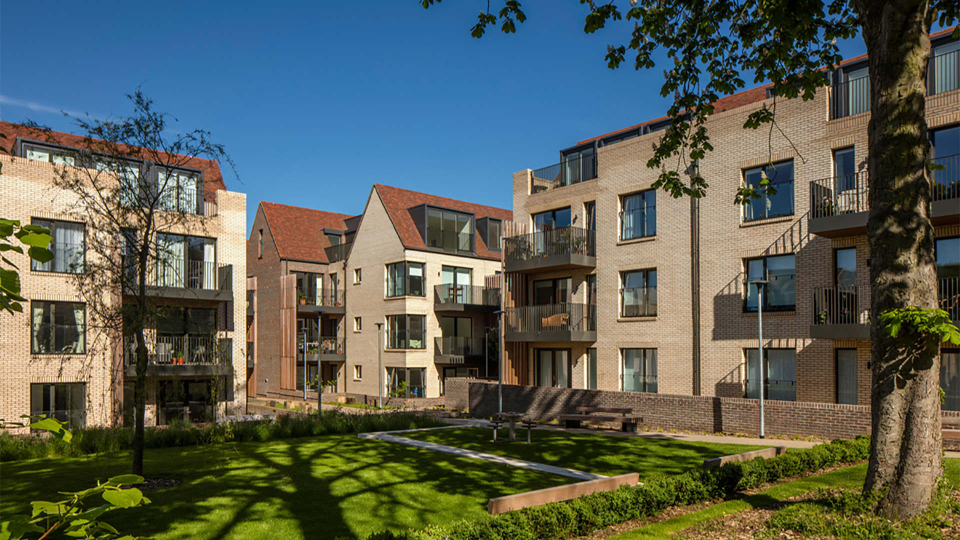 Woodside Square, Muswell Hill, London - BDA