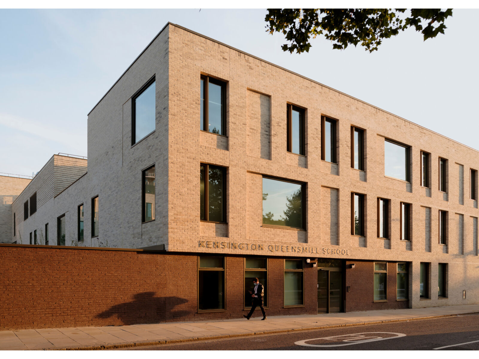 New Barlby and Kensington Queensmill Schools, London - BDA