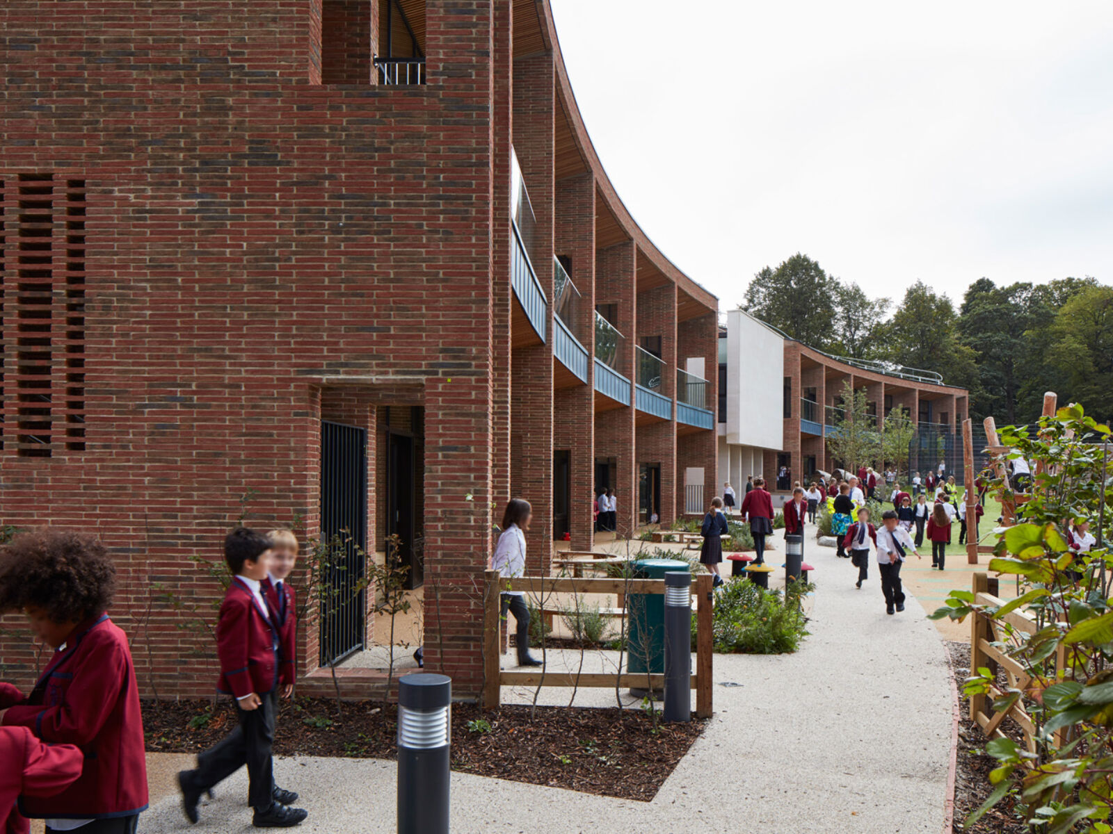 THE HANDMADE BRICKS OF HIGHGATE JUNIOR SCHOOL - BDA