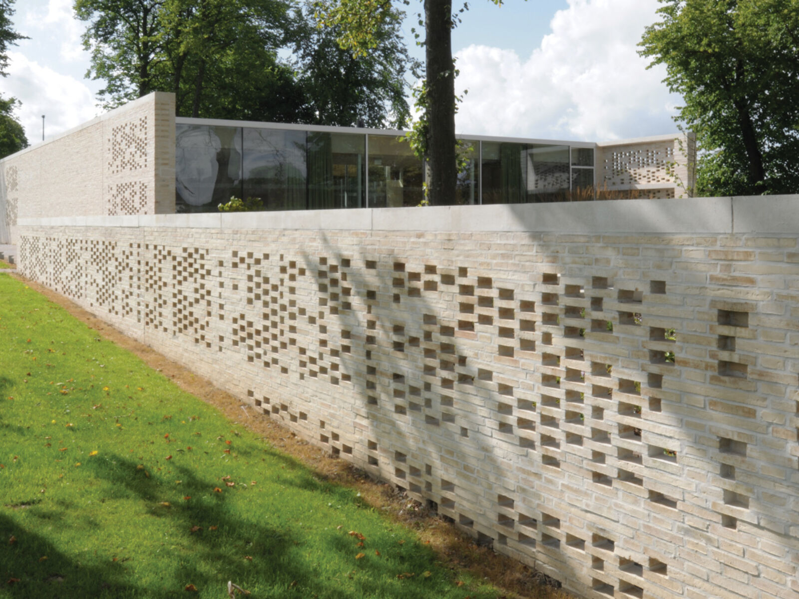 REIACH & HALL ARCHITECTS: PENNY LEWIS DISCUSSES REIACH & HALL'S BRICK ...