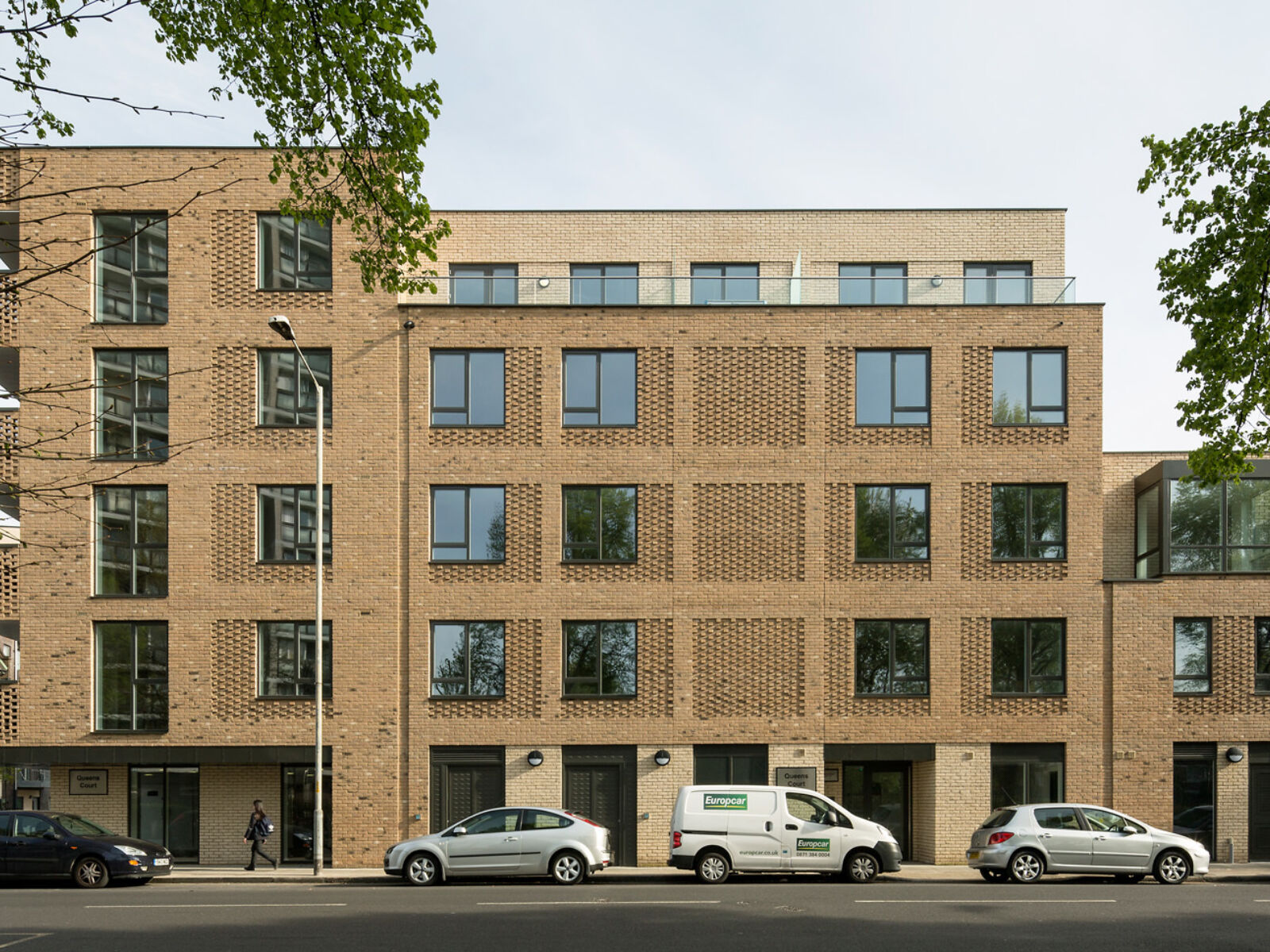 CORNER CONDITION: A CONTEXTUALLY SENSITIVE LONDON HOUSING SCHEME - BDA